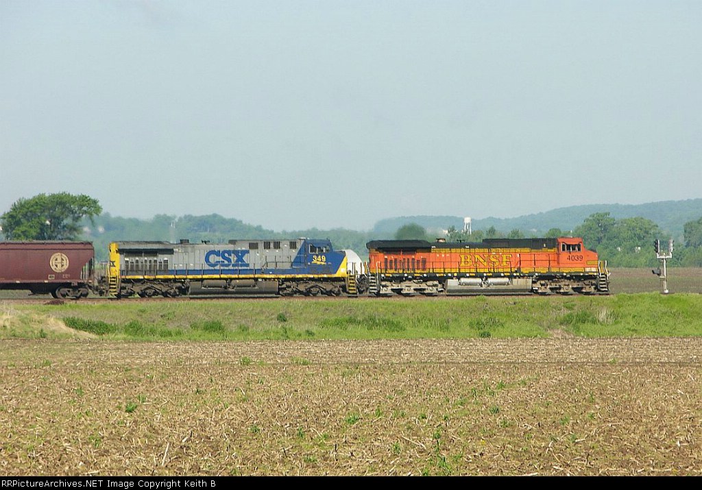 BNSF 4039 and CSX 349